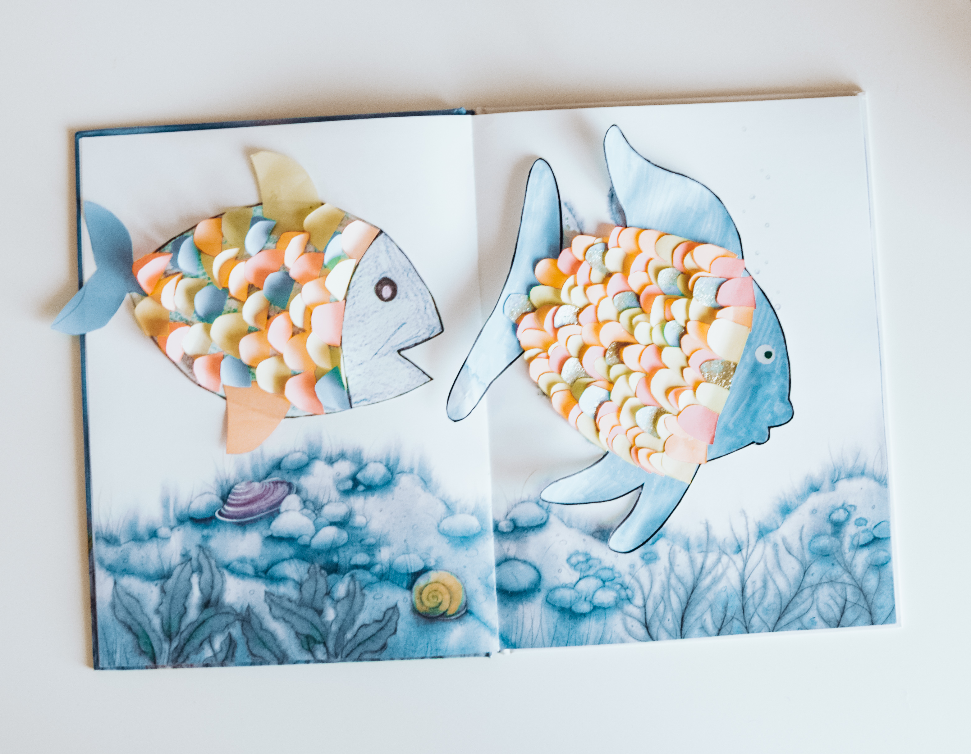 Atelier creativ „Peștele-curcubeu” de Marcus Pfister - Editura Arthur